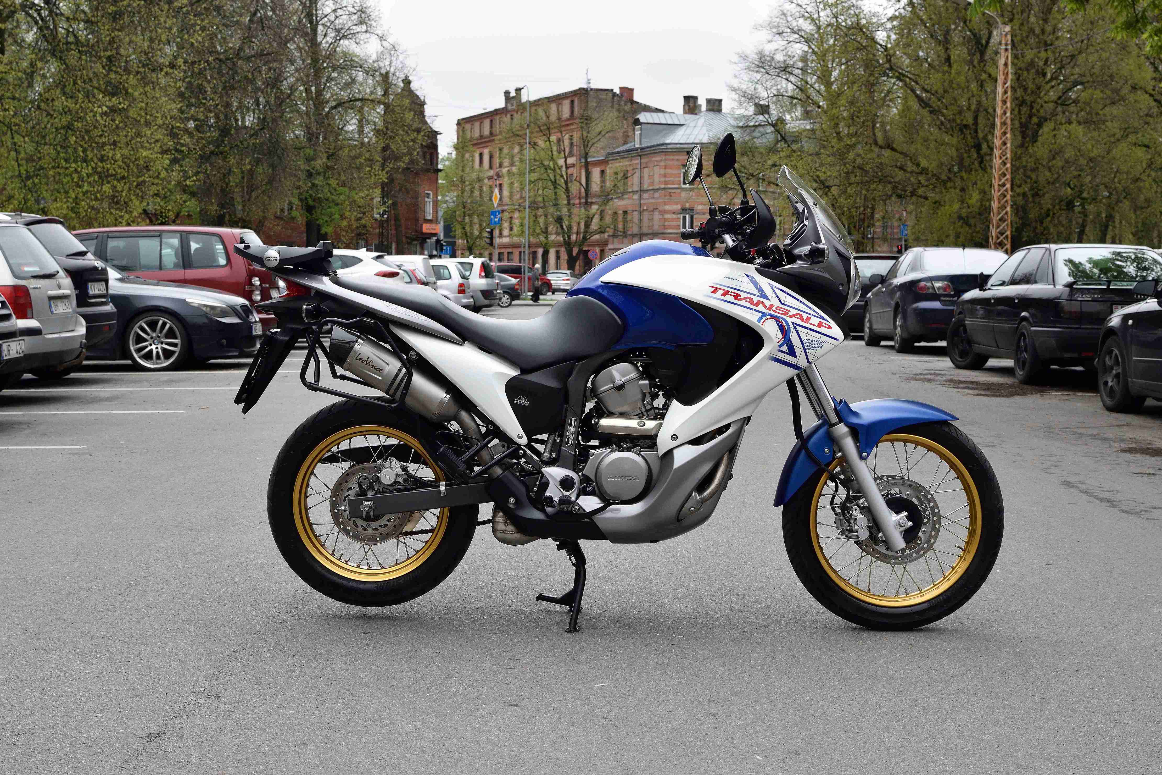 Pirkt Honda XL700 Transalp | 45 700 km | Līzings un maiņa | Bezmaksas ...